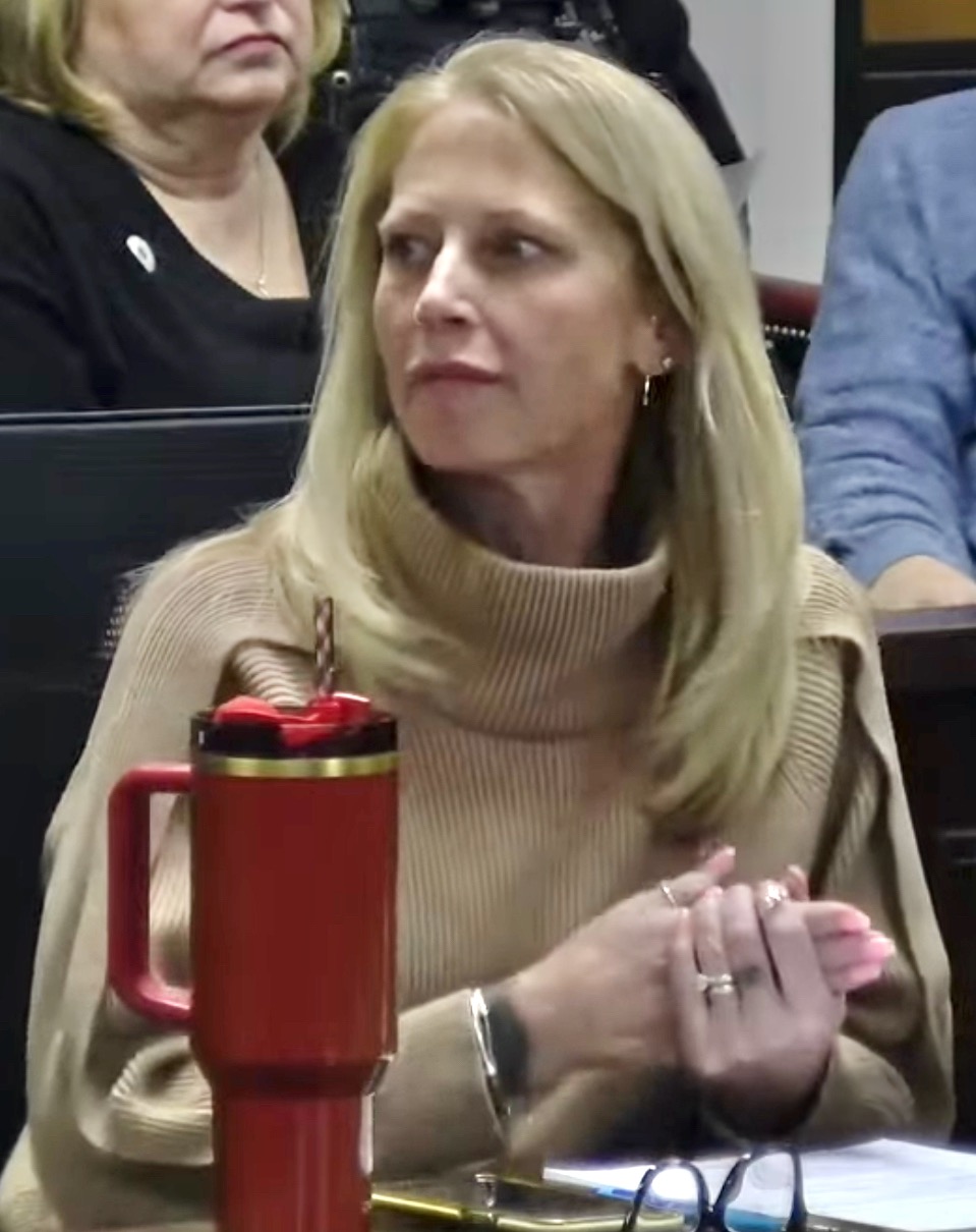 City man comes to defense of mayor | News, Sports, Jobs - Observer Today